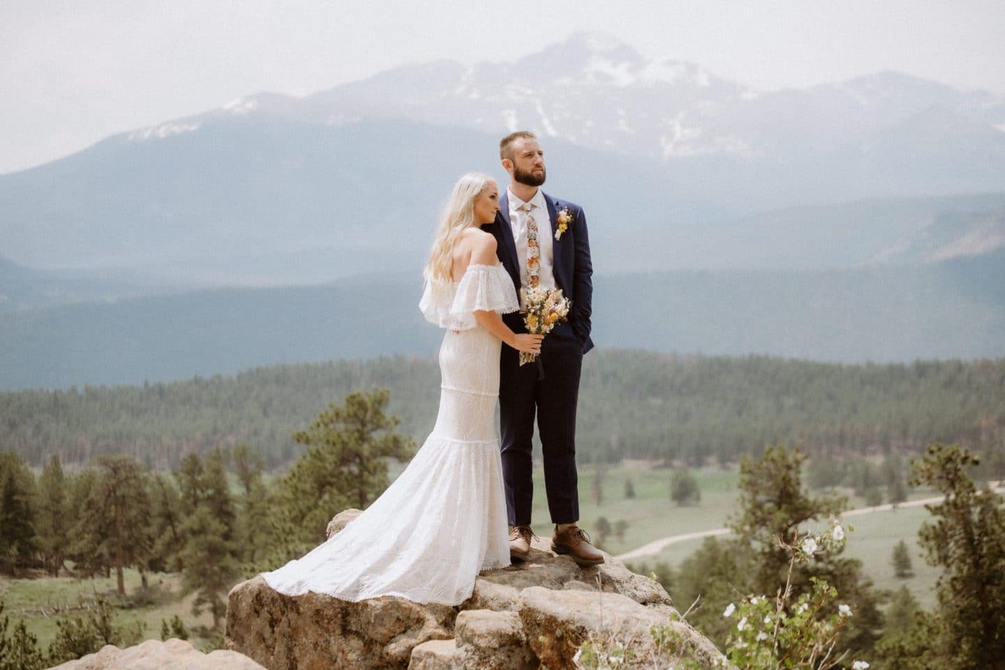 A Stylish Colorado Elopement for Jessica & Wayland at 3M Curve
