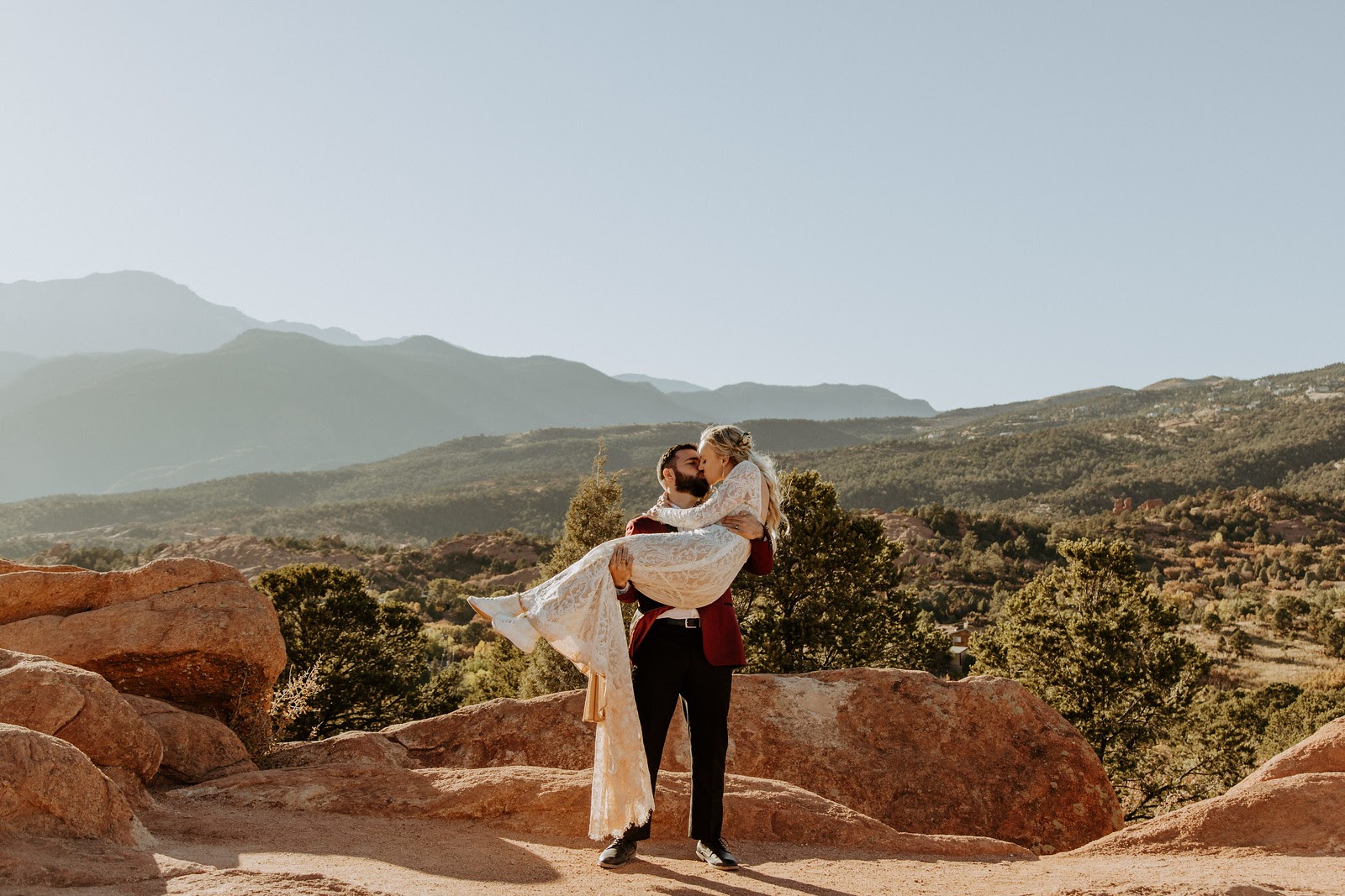 Why Do People Elope? 11 Reasons | Simply Eloped
